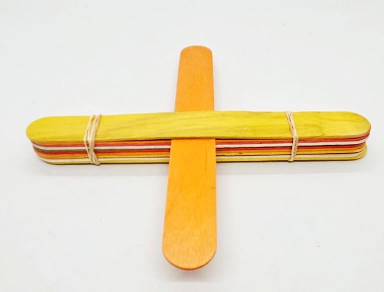 Fun Thanksgiving STEM Challenge - Play Learn Inspire